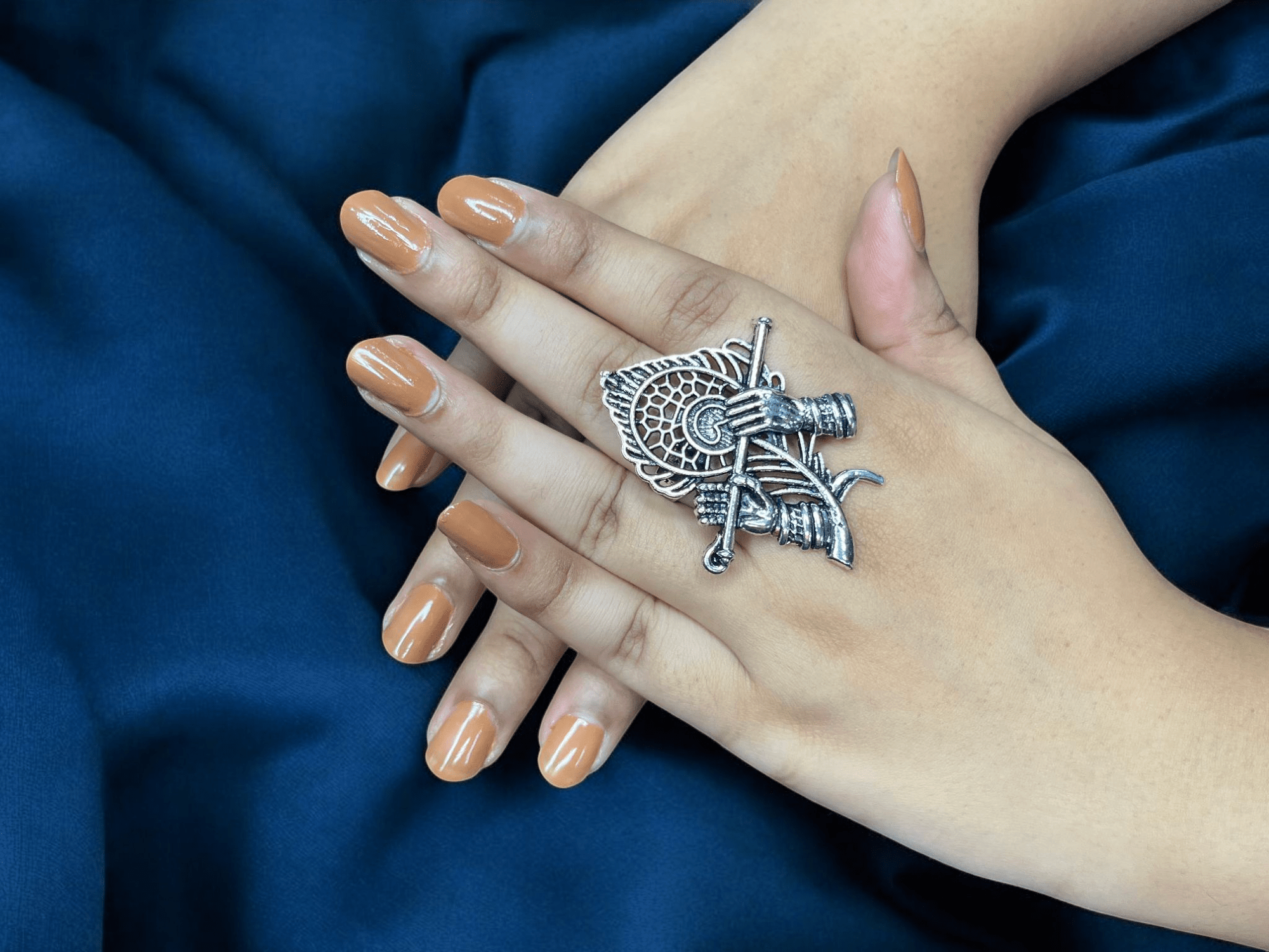 Aureli’s Shakti – Shree Krishna Oxidised Ring